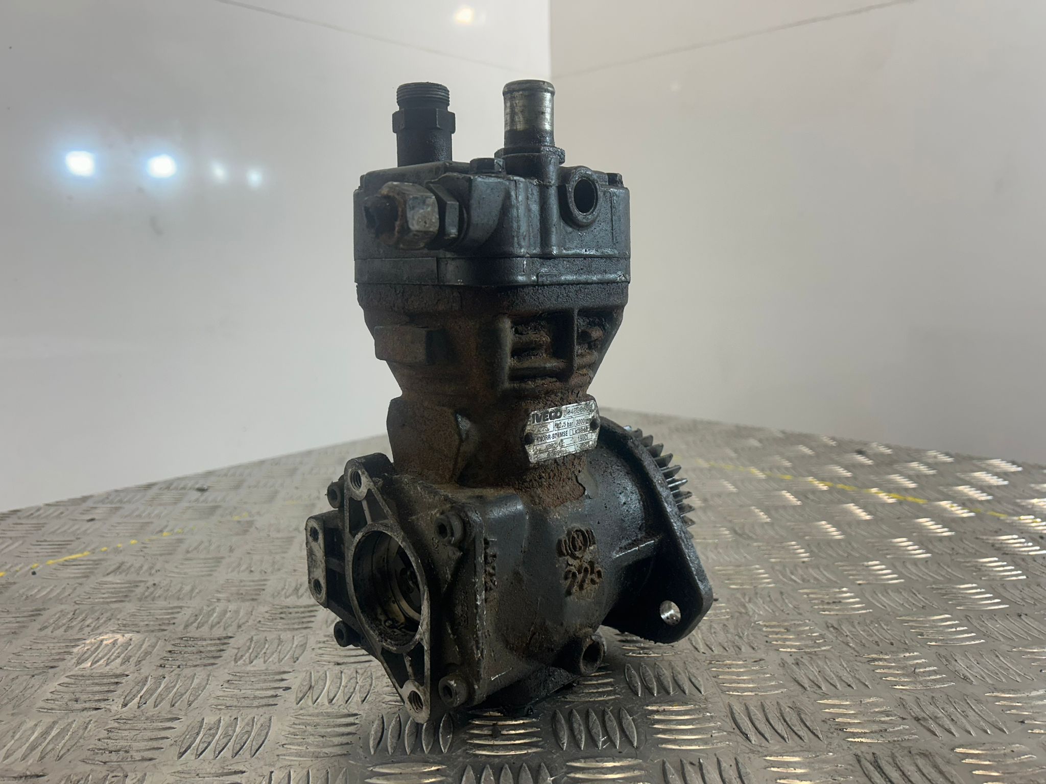 MAN TGL TGM D0834 D0836 & IVECO EUROCARGO AIR COMPRESSOR 504080656 ...