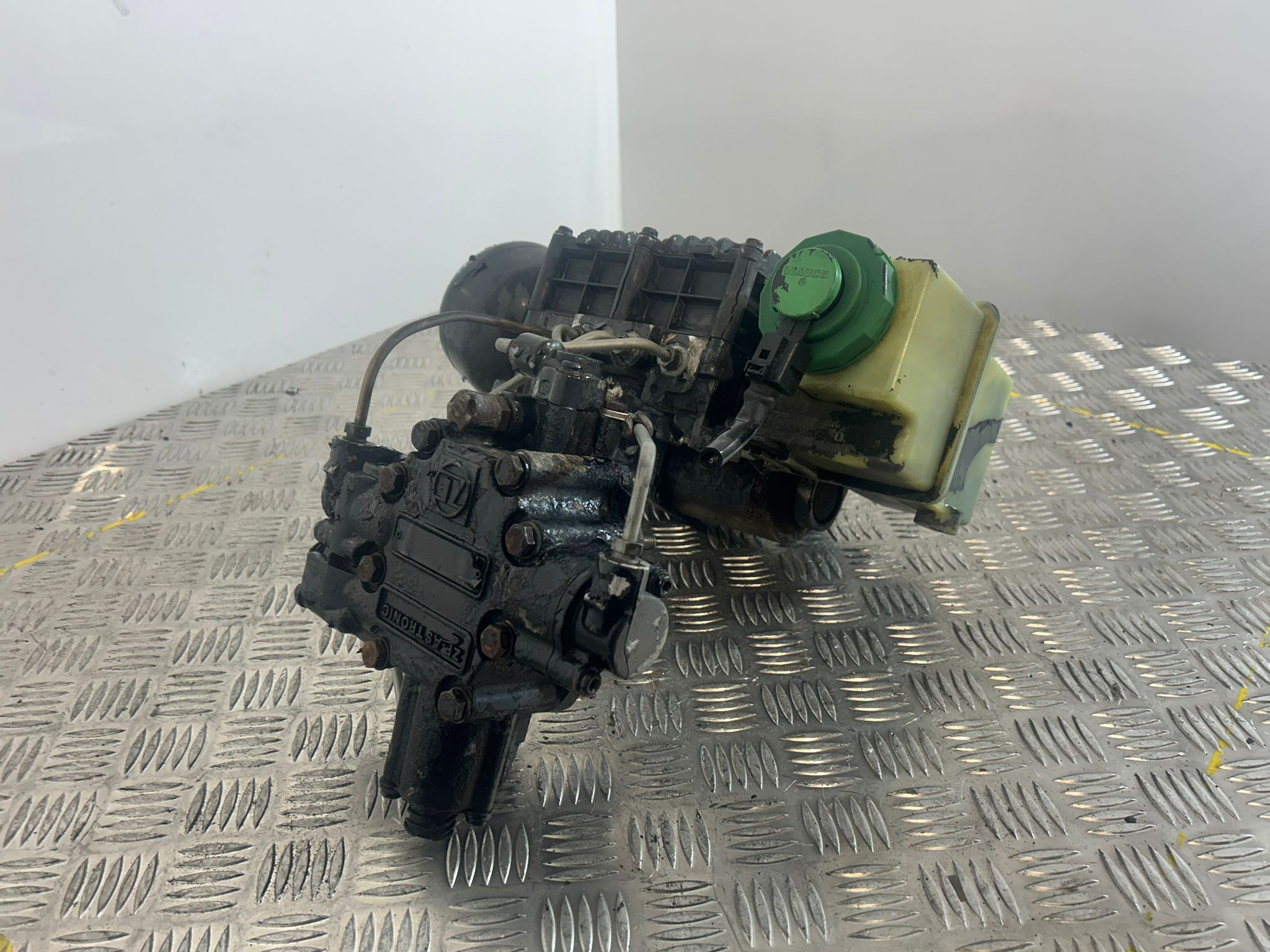 ZF WABCO AUTOMATIC TRANSMISSION ECU & CONTROLLER AM36070007XXX GENUINE ...