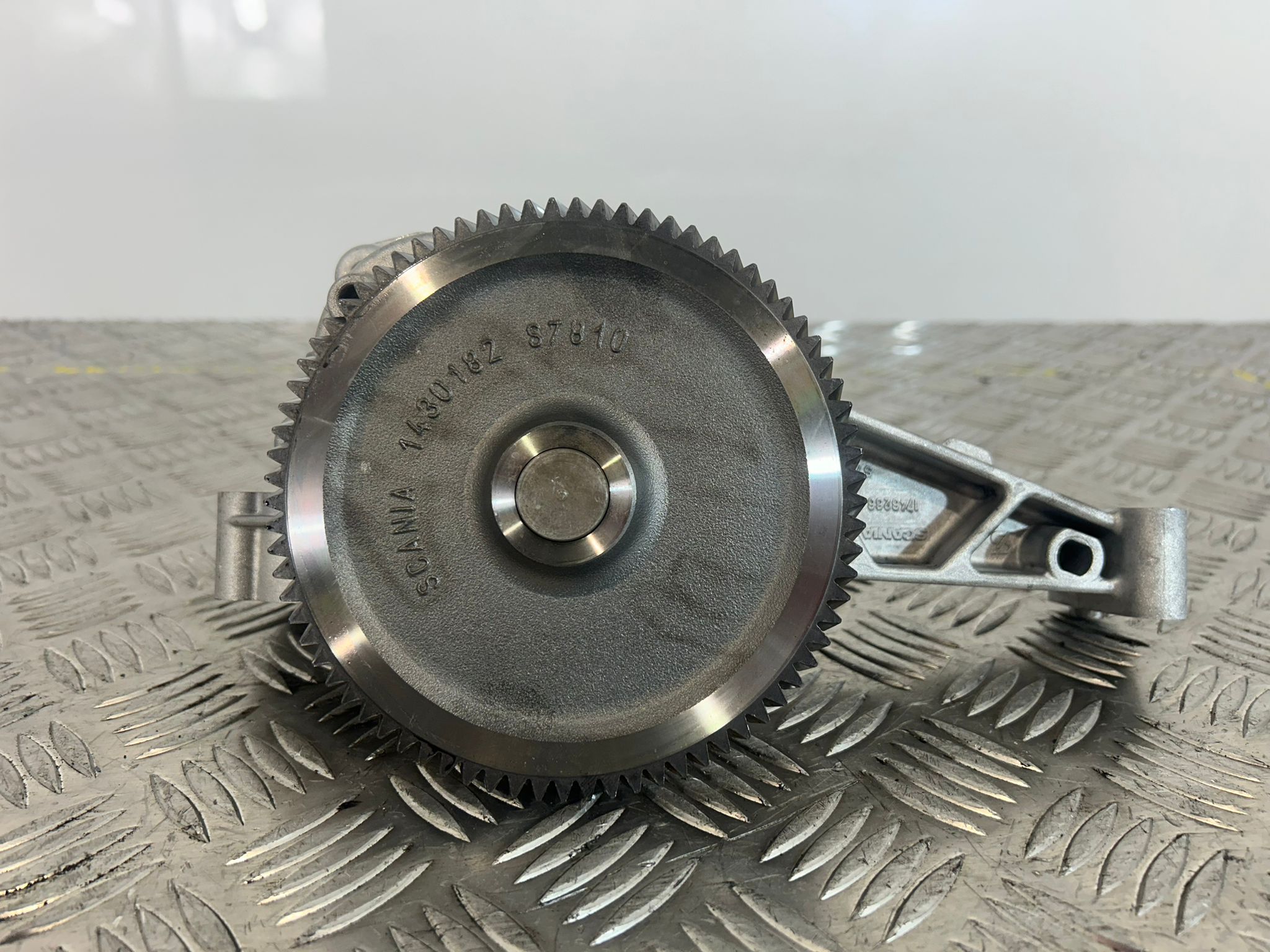 SCANIA 1749266 XPI DC13 OIL PUMP (Genuine Used OEM) - F&J Exports Limited